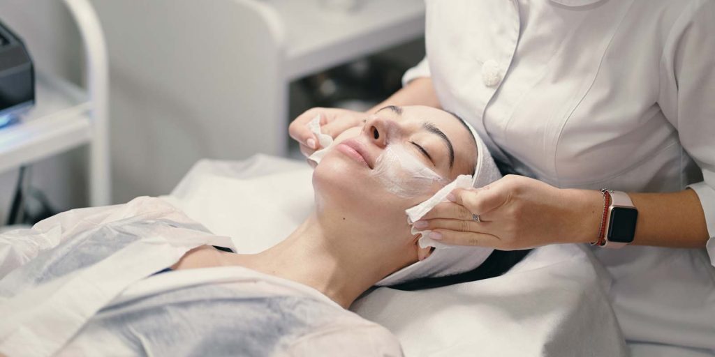 Deep Clean and Extraction – Lancashire Laser Clinic